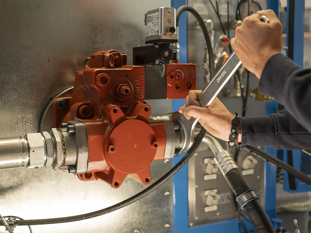 Interfluid | Hydraulic Components and Systems