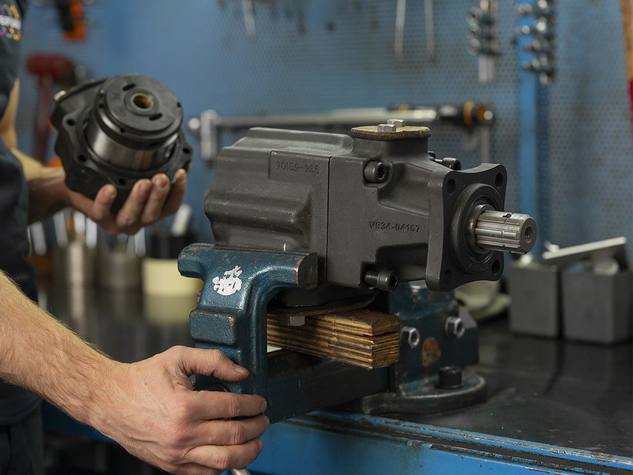 Veljan Hydraulic Components in Prompt Delivery